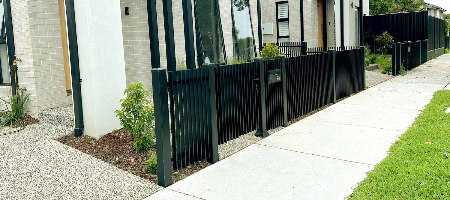 Blade Fencing – National Fencing Australia